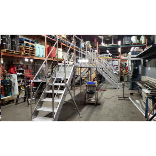 Custom Stainless Steel Crossover With Six Outlet Stairs